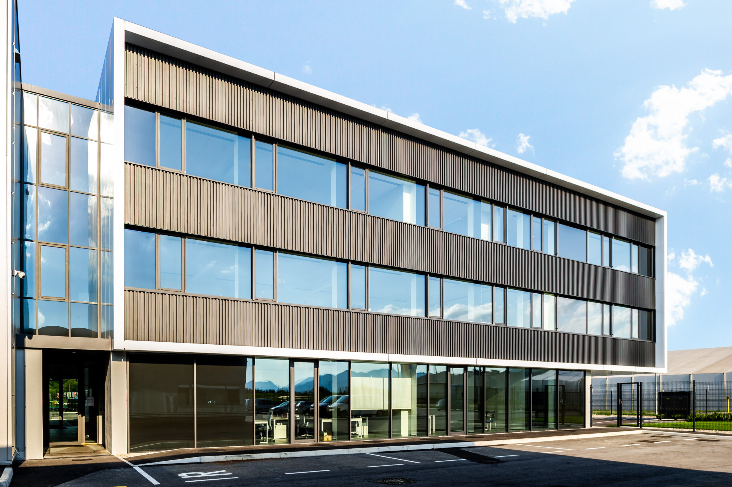 Office Building EHO – Elea iC
